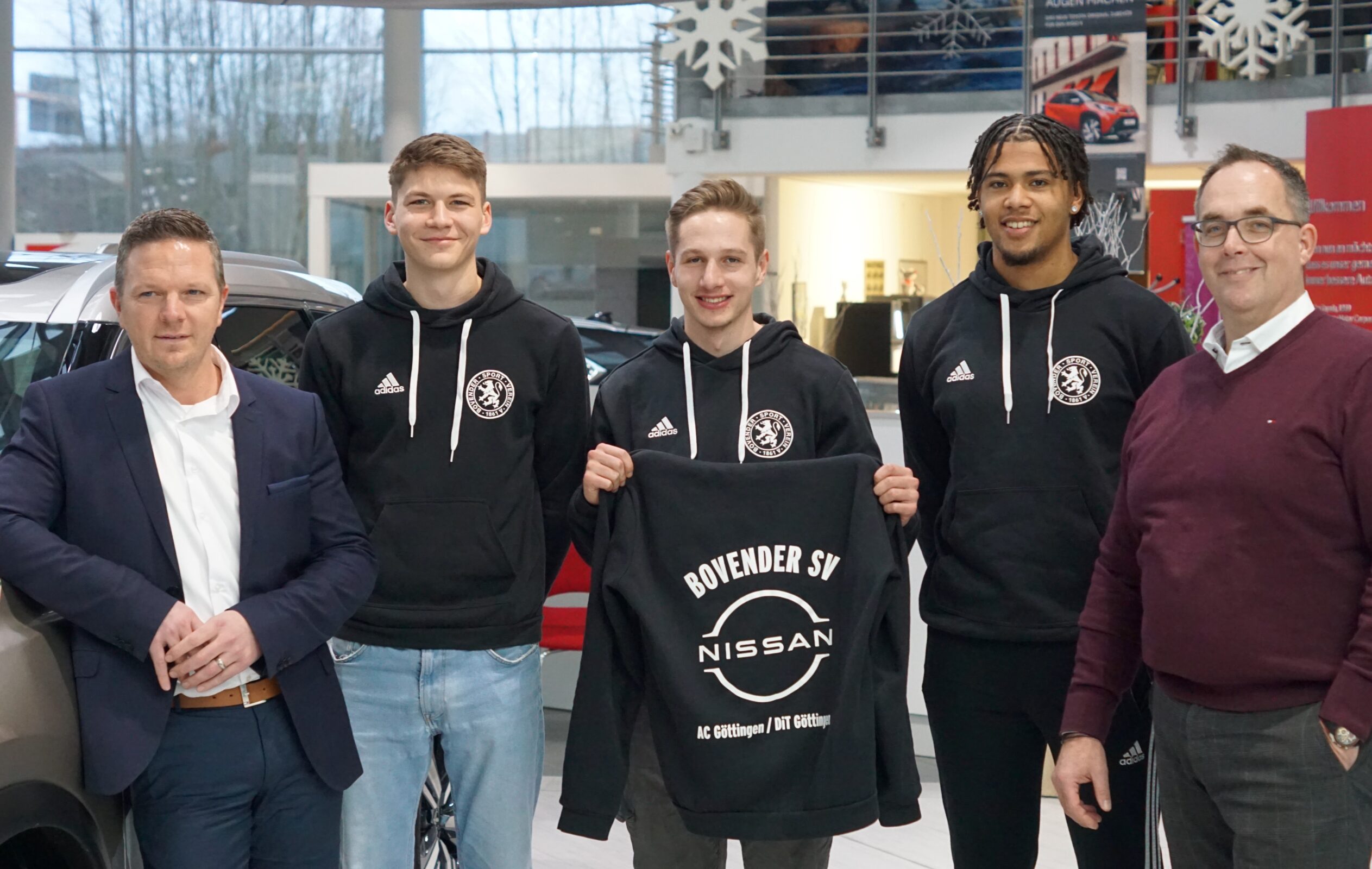 Der Bovender SV bedankt sich beim DiT Autohaus Göttingen / Nissan - Gökick
